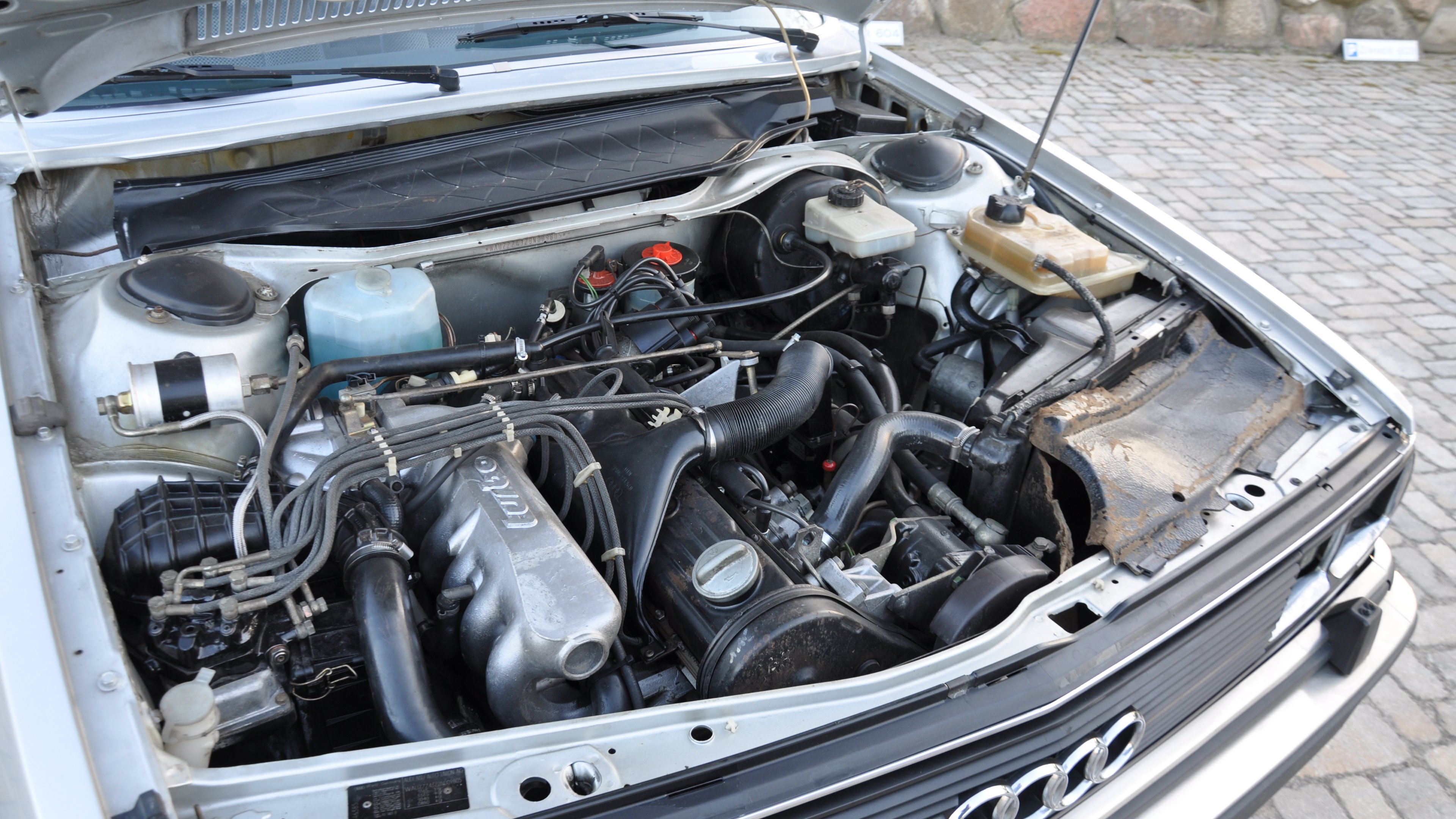 Audi 200 5T Turbo | Carracho-Classics